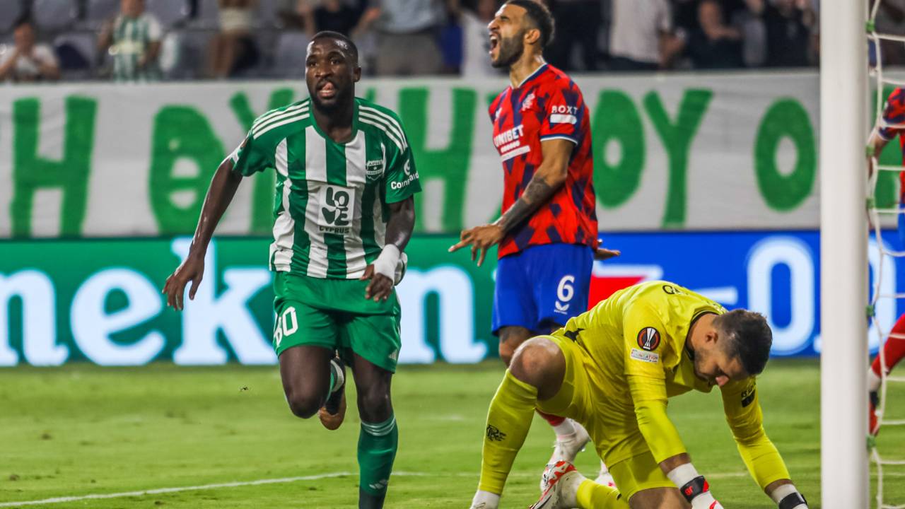 Mercato TFC : Shavy Babicka se rapproche à grands pas