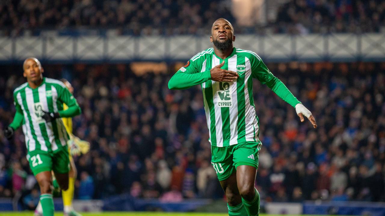 Mercato TFC : Shavy Babicka a signé (Officiel)