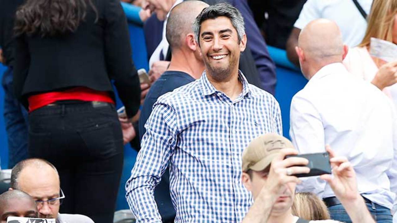 Mercato des médias : Smaïl Bouabdellah rejoint la chaîne L'Equipe pour ...